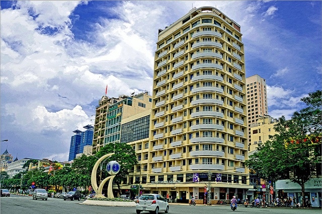 Tài khoản bị phong tỏa do liên quan Vạn Thịnh Phát, Bông Sen tiếp tục ...