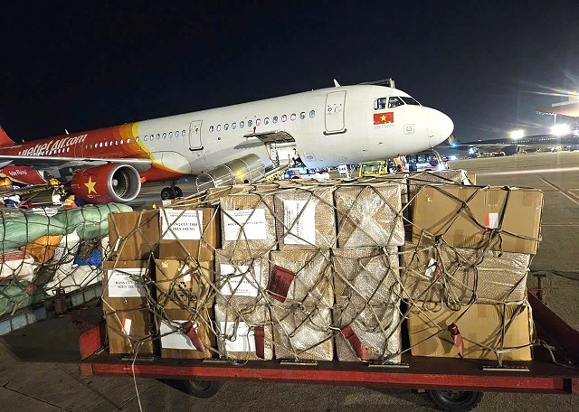 Những chuyến bay Vietjet chở đầy yêu thương | Fili