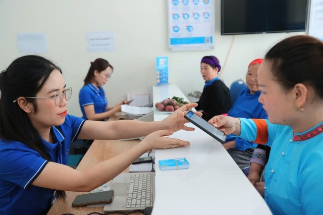 Khóa Sim một chiều với thuê bao chưa xác thực thông tin thuê bao từ hôm ...