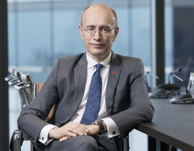 CEO Techcombank Jens Lottner: Việt Nam vẫn duy trì nền tảng tăng trưởng ...
